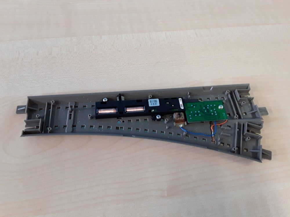 Modelleisenbahn Roco _ digitaliserte Weiche links _ Spur H0 | Acheter ...