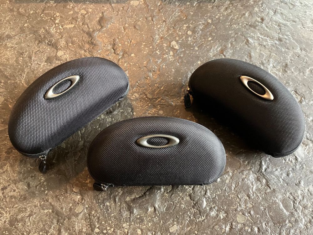 Oakley Soft Vault Medium Brillenetui Hardcase 3 St neuwertig | Kaufen ...