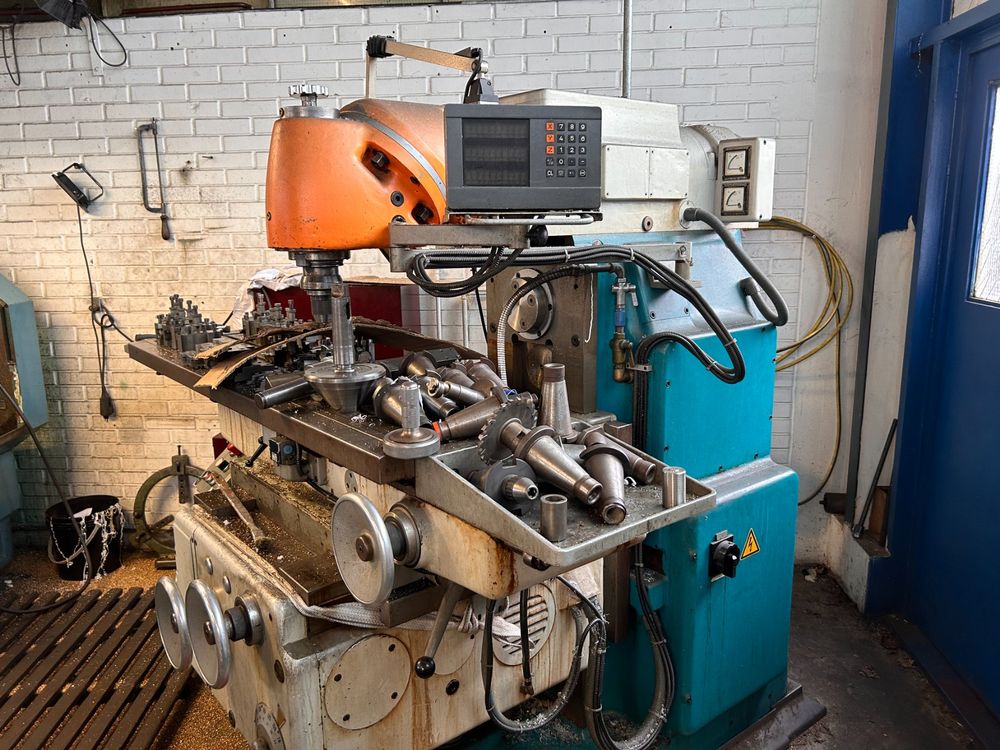 Univ. Fräsmaschine REIDEN HF 300 (Gebraucht) in Münchenstein für CHF ...