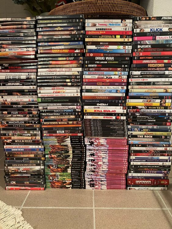 bunt gemischte 500 DVD's Sammlung @@@ (Gebraucht) in Feusisberg für CHF 110 – mit Lieferung auf ...