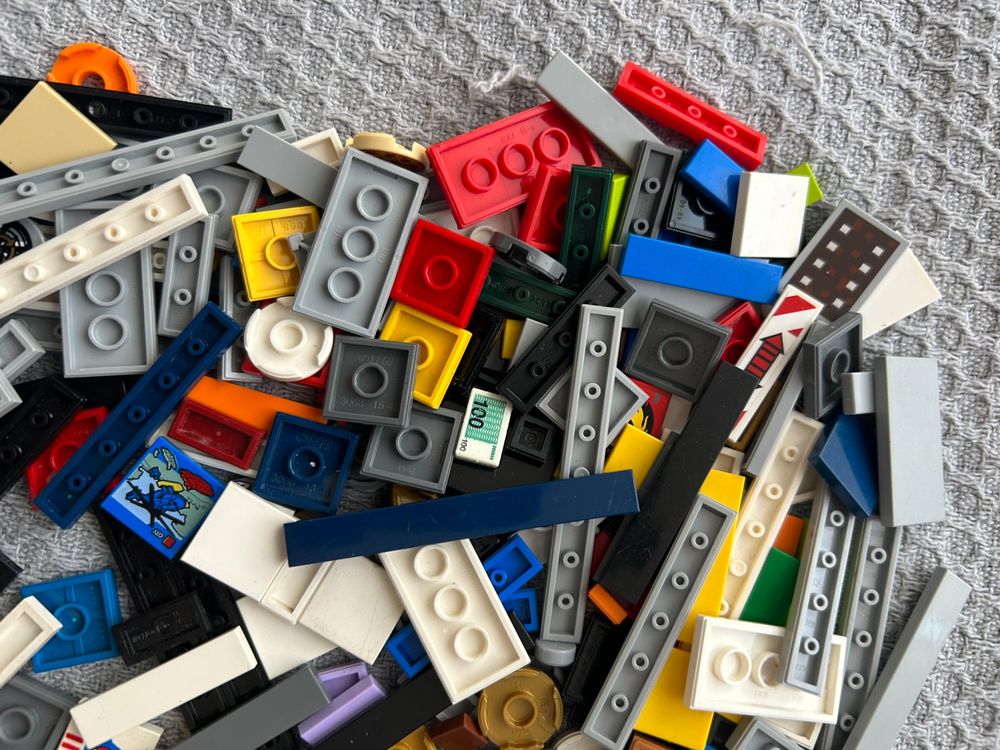 200 Gramm ganz flache dünne Lego Plättlis (Gebraucht) in Volketswil für ...