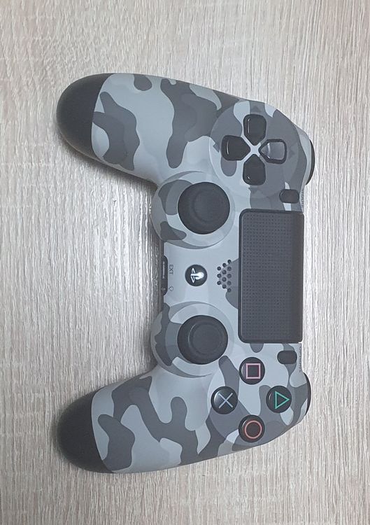 Ps4 controller ab 1 (Gebraucht) in Domat/Ems für CHF 30 – mit Lieferung auf Ricardo kaufen
