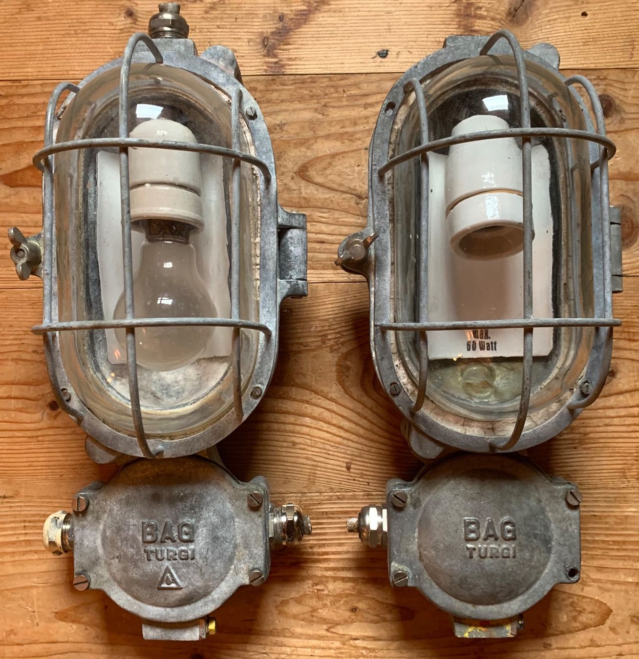 2 Stollenlampen BAG Turgi aus Bunker der CH Armee (Gebraucht) in ...