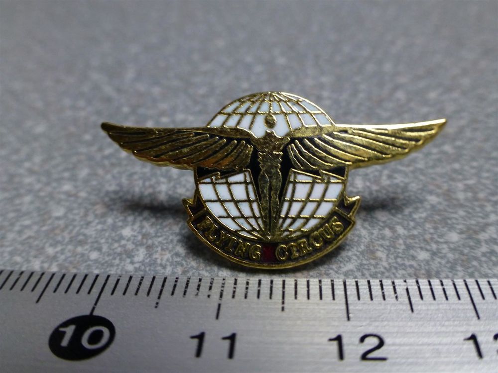 PIN FLUGZEUG Flying Circus Logo Wappen (Gebraucht) in Gränichen für CHF ...