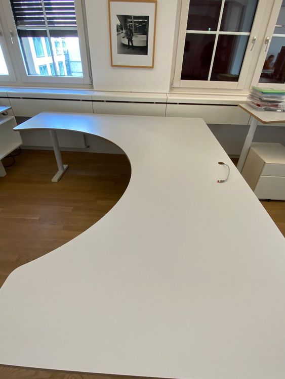 Schreibtisch L-Form Büro gross höhenverstellbar (Gebraucht) in Zürich ...