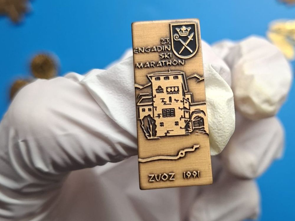 Vintage Brosche 1991 23. Engadin Skimarathon Zuoz - Box 48 (Gebraucht ...