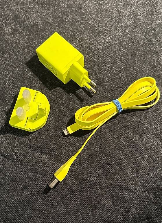 2x UE Boom Boxen & 1x UE Boom mini (Gebraucht) in Baden für CHF 19 ...