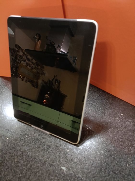 iPad 1 Gen Model A1337 64GB (Defekt) in Ehrendingen für CHF 5 – mit ...