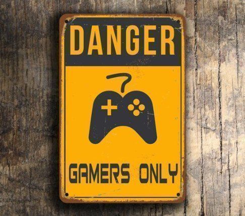 Danger Gamers Only - Metal Sign (Neu und originalverpackt) in Chur für ...