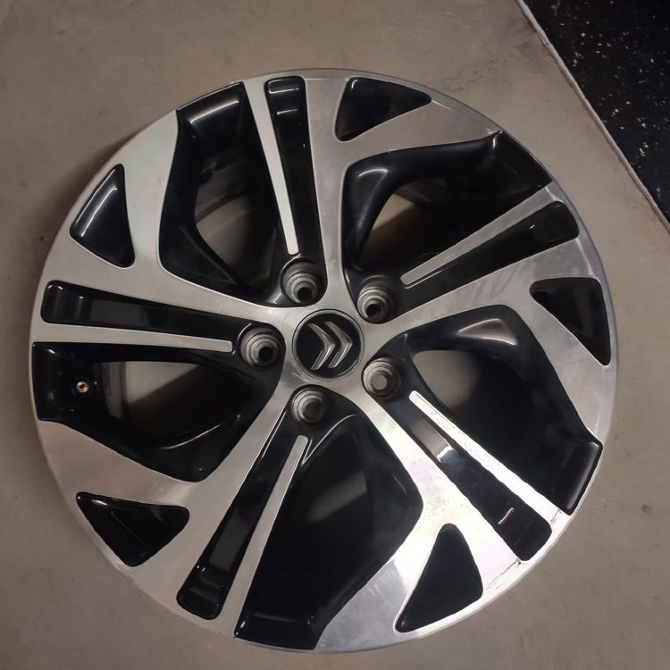 4 Alu-Leichtmetallfelgen 17x7 für Citroen / Peugeot (Gebraucht) in ...