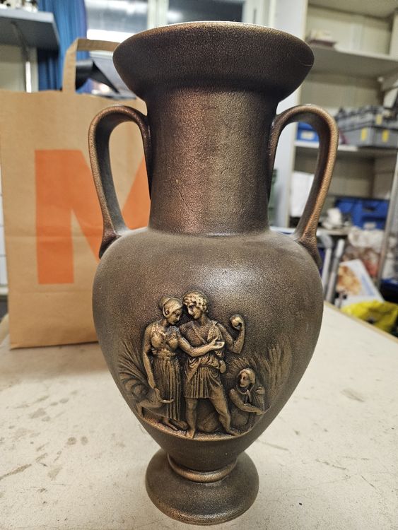 Antike Vase, Dekovase, Bronzeoptik, 35cm hoch 🏺 (Gebraucht) in Oberburg für CHF 39 – mit ...