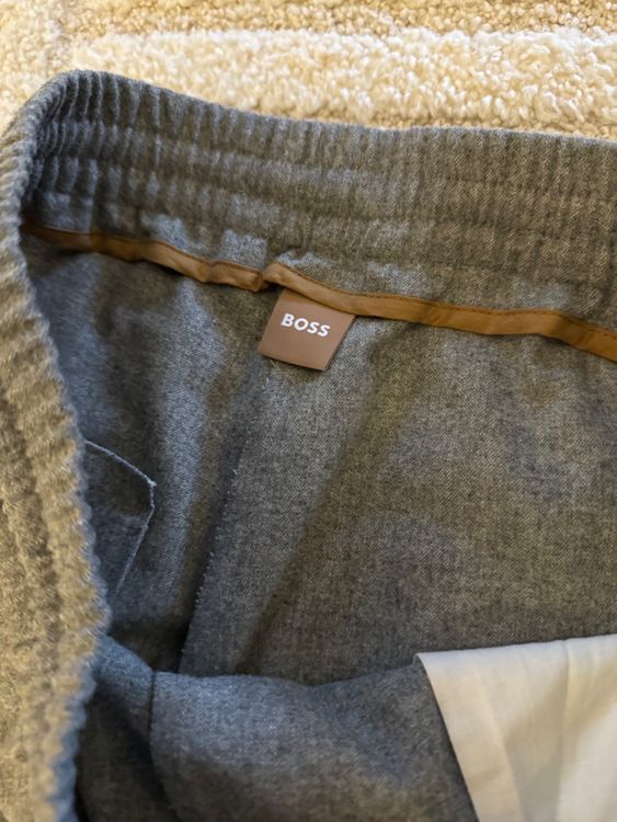 Hugo Boss grey pants on a string M (Gebraucht) in Genève für CHF 75 ...