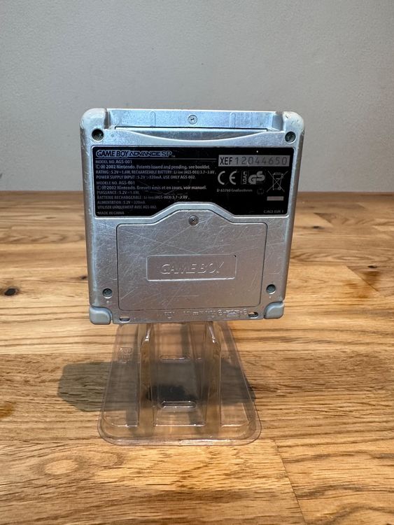 Gameboy Sp mit Tattoo:) aber dafür ohne Akku ab 1.- | Kaufen auf Ricardo