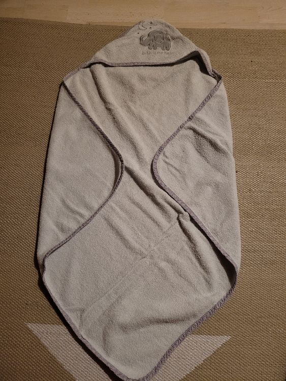 Badetuch (Gebraucht) in Perlen für CHF 2 – mit Lieferung auf Ricardo kaufen