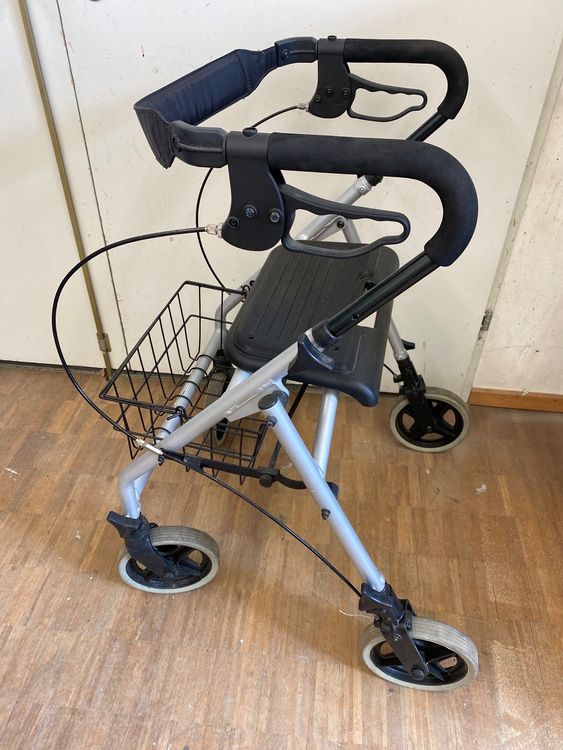 Rollator / Gehilfe | Kaufen auf Ricardo