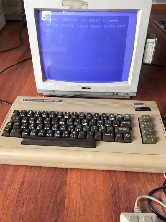 Commodore C64 - Retro Computer | Kaufen auf Ricardo