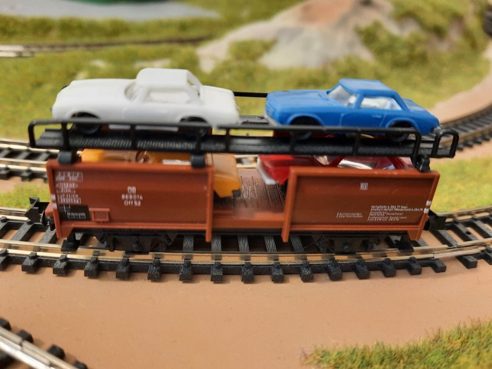 Minitrix Autotransportwagen, Ladung: 4 PKW, Spur N, 13533 | Kaufen auf Ricardo