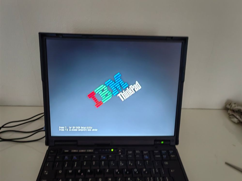 IBM ThinkPad T20 (Gebraucht) in Zürich für CHF 99 – mit Lieferung auf Ricardo kaufen