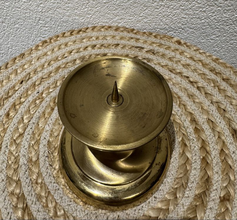 Massiver Kerzenhalter aus Messing (Gebraucht) in Balsthal für CHF 28 – mit Lieferung auf Ricardo ...