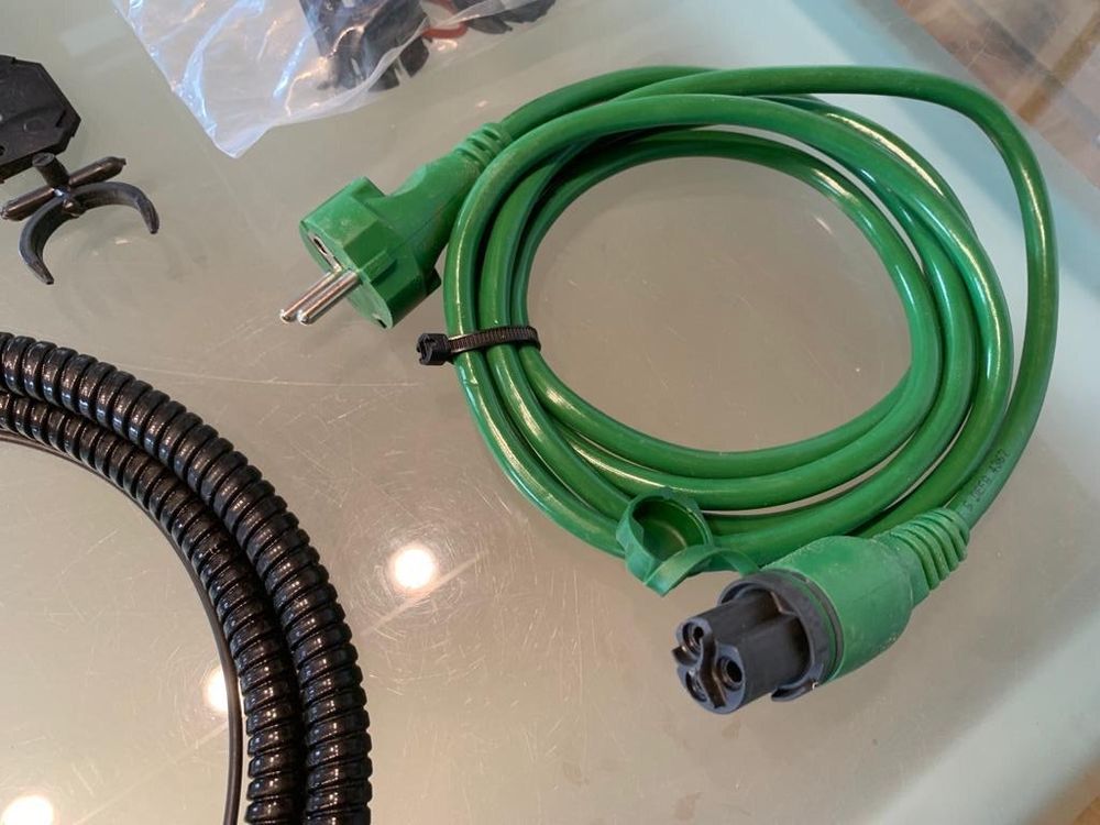 DEFA Motorvorwärmsystem & Anschluss Set (Neu (gemäss Beschreibung)) in ...