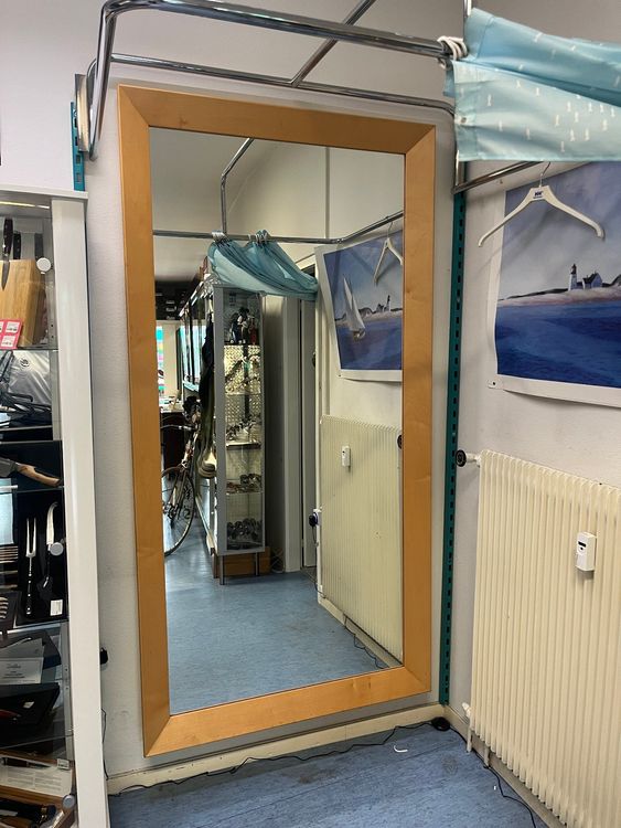 Wand- oder Stehspiegel (Gebraucht) in Allschwil für CHF 100 – nur Abholung auf Ricardo kaufen