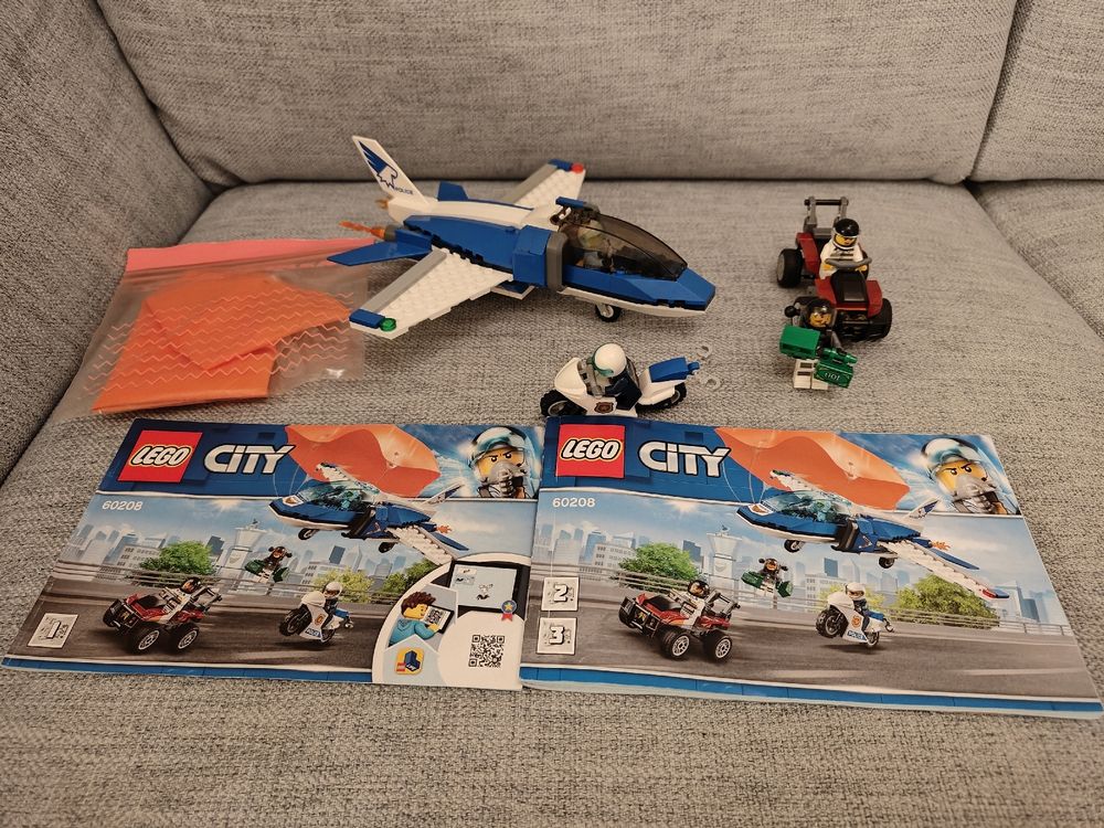Lego 60208 : Polizei Flucht mit dem Fallschirm (Gebraucht) in Tuggen ...