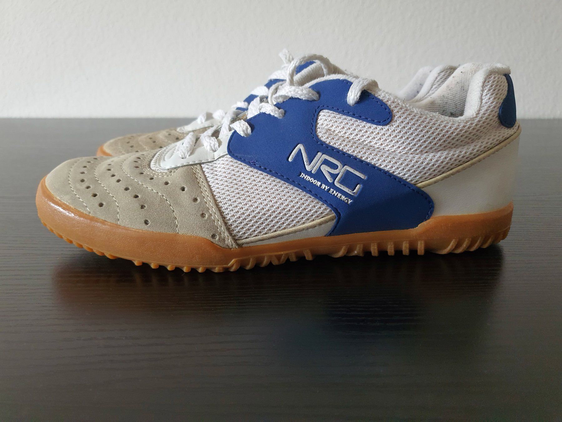 Sneaker oder Indoor-Turnschuh / auch Hallenfussball Gr. 41 (Gebraucht ...