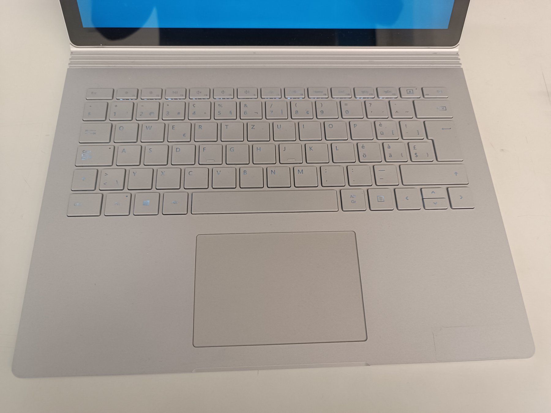 Microsoft Surface 2 2018 PC - 8 GB - 256 GB mit Zubehör (D'occasion) à ...