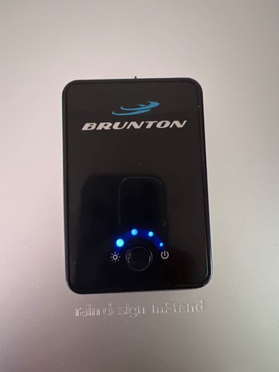 PowerBank Brunton Ember 2800mA Solar Charger (Gebraucht) in Münchwilen ...