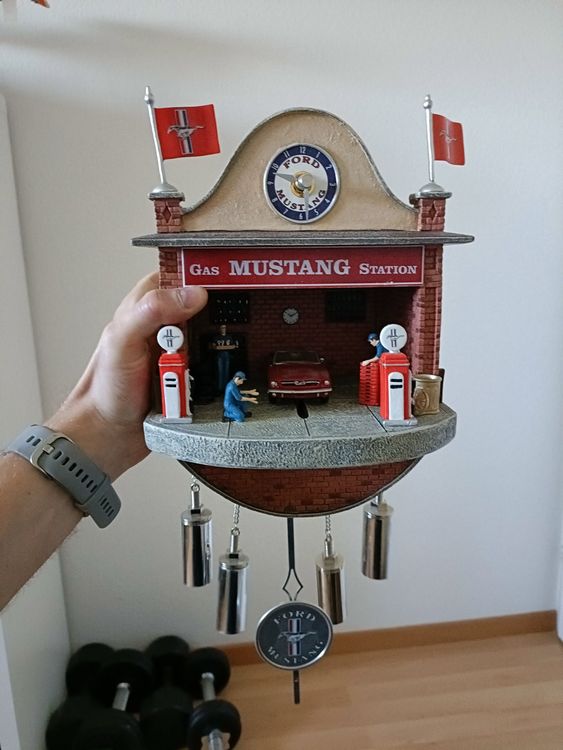 Ford Mustang Garage Cuckoo Clock, limitiertes Sammlerstück (Neu (gemäss ...