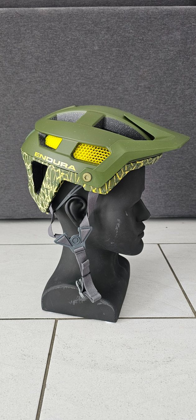 Endura Testhelm, Neu, 51-56cm (Neu (gemäss Beschreibung)) in Gross für ...