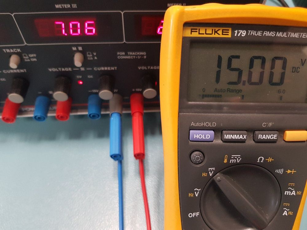 TOELLNER 8735 5-fach Labornetzteil (Gebraucht) in Baden für CHF 102 ...