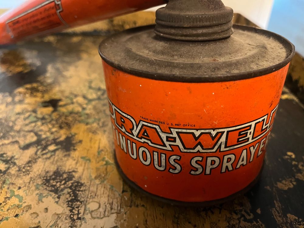 ALTE BLECH SPRAY DOSE UM 1950 TOLLE GRAFIK SELTEN (Gebraucht) in ...