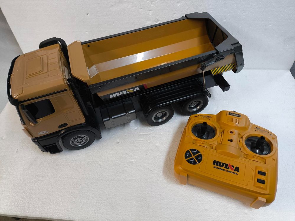 Huina 1582 RC LKW Teilmetall Kipper 1/14 (Neu (gemäss Beschreibung)) in ...