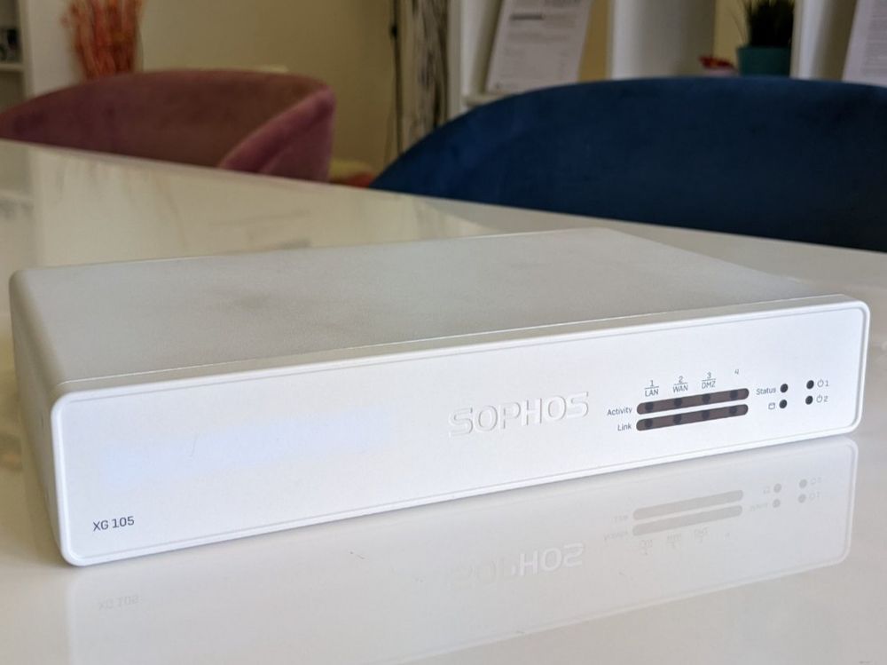 SOPHOS XG 105 rev.3 inkl. Netzteil (Gebraucht) in Geroldswil für CHF 95 – mit Lieferung auf ...