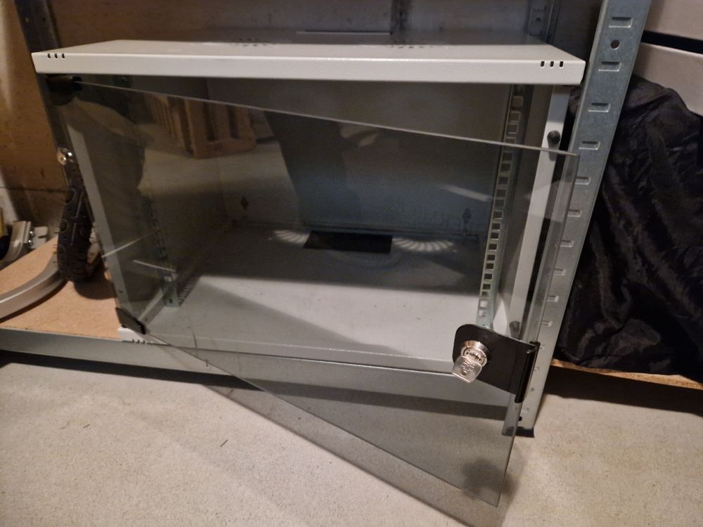 IT cabinet rack | Kaufen auf Ricardo