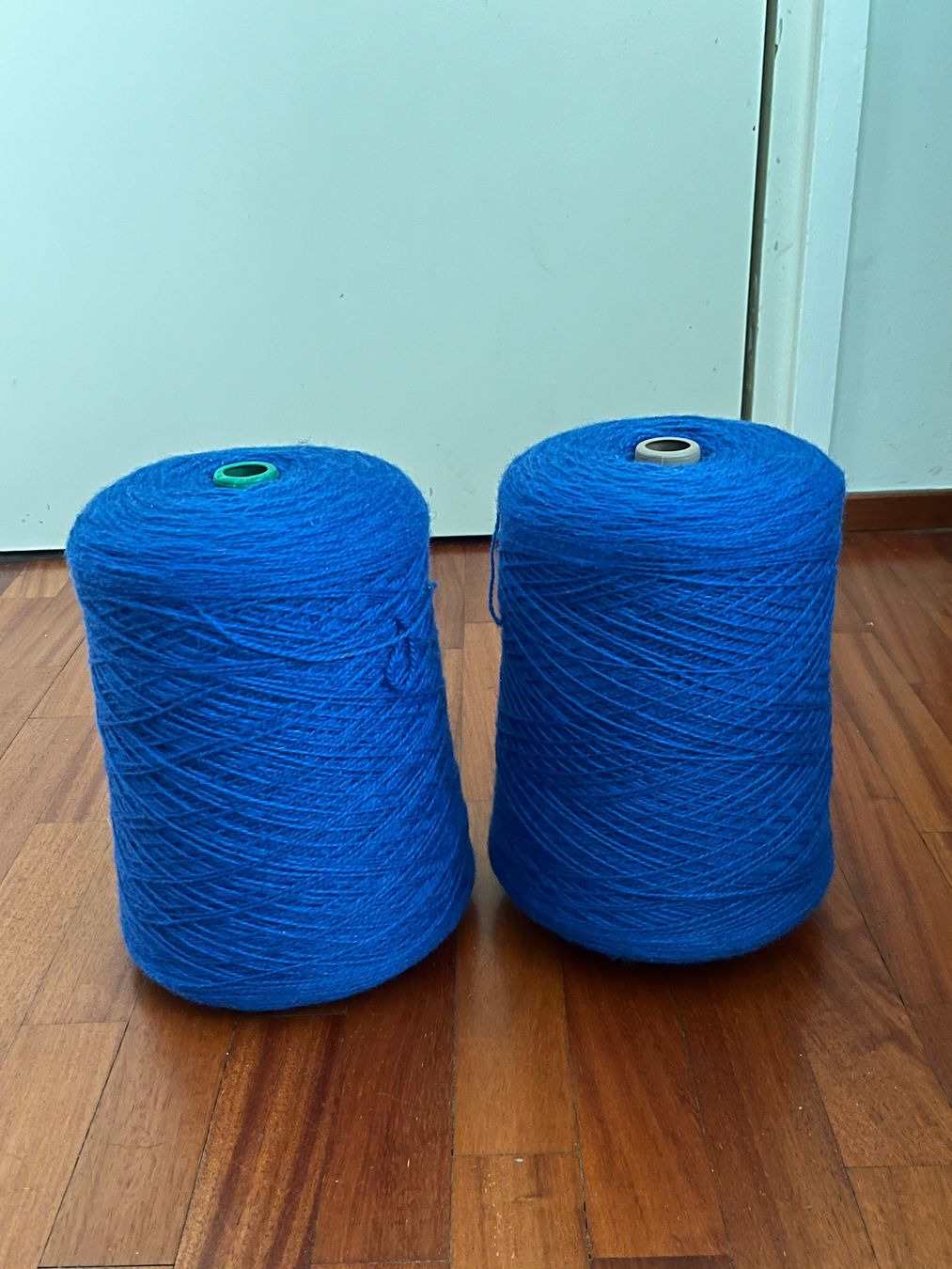 Lot 24,5 kg laine Axminster UK pour tufting de tapis — 10 co (Neu ...