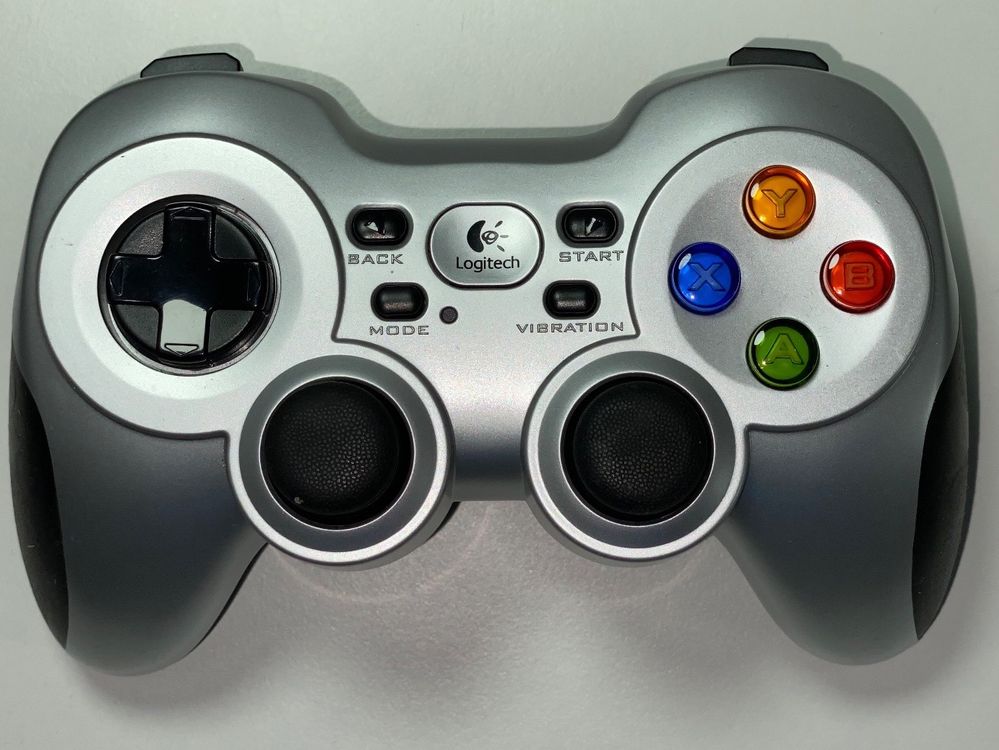 Tesla Logitech Game Controller with USB-A receiver for Tesla (Gebraucht ...