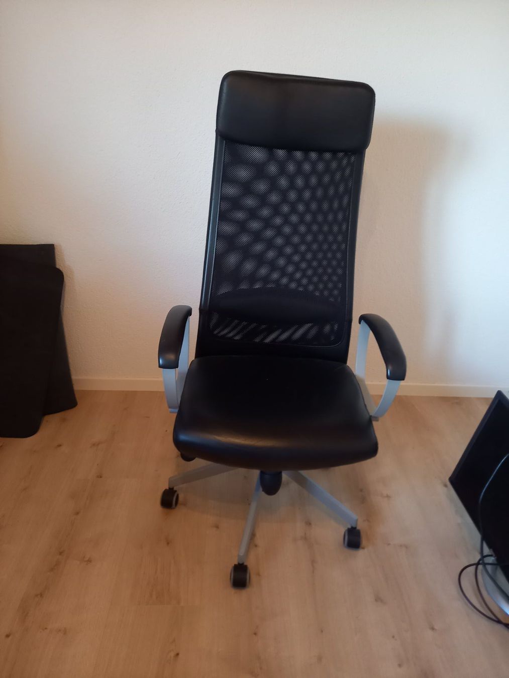 Bürostuhl Markus Ikea (Gebraucht) in winden für CHF 60 – nur Abholung ...