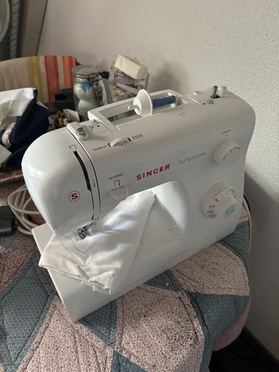 Singer Symphonie 2250 Nähmaschine, guter Zustand (Gebraucht) in ...