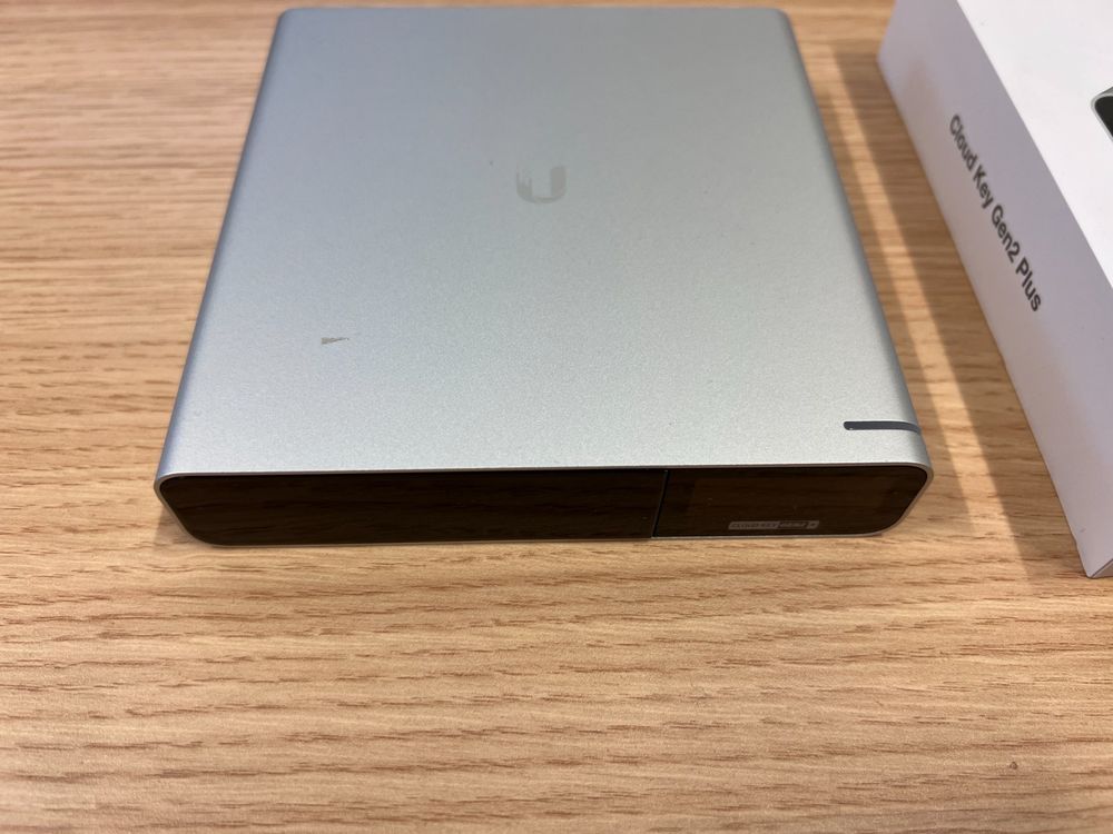 Ubiquiti UniFi Cloud Key Plus Gen 2 + 1TB HDD | Kaufen auf Ricardo