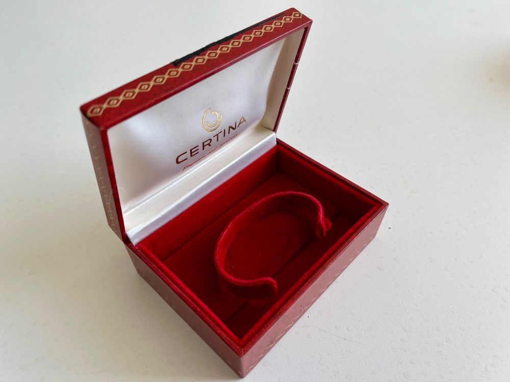 CERTINA vintage red simili leather watchbox (Gebraucht) in Mont-sur ...