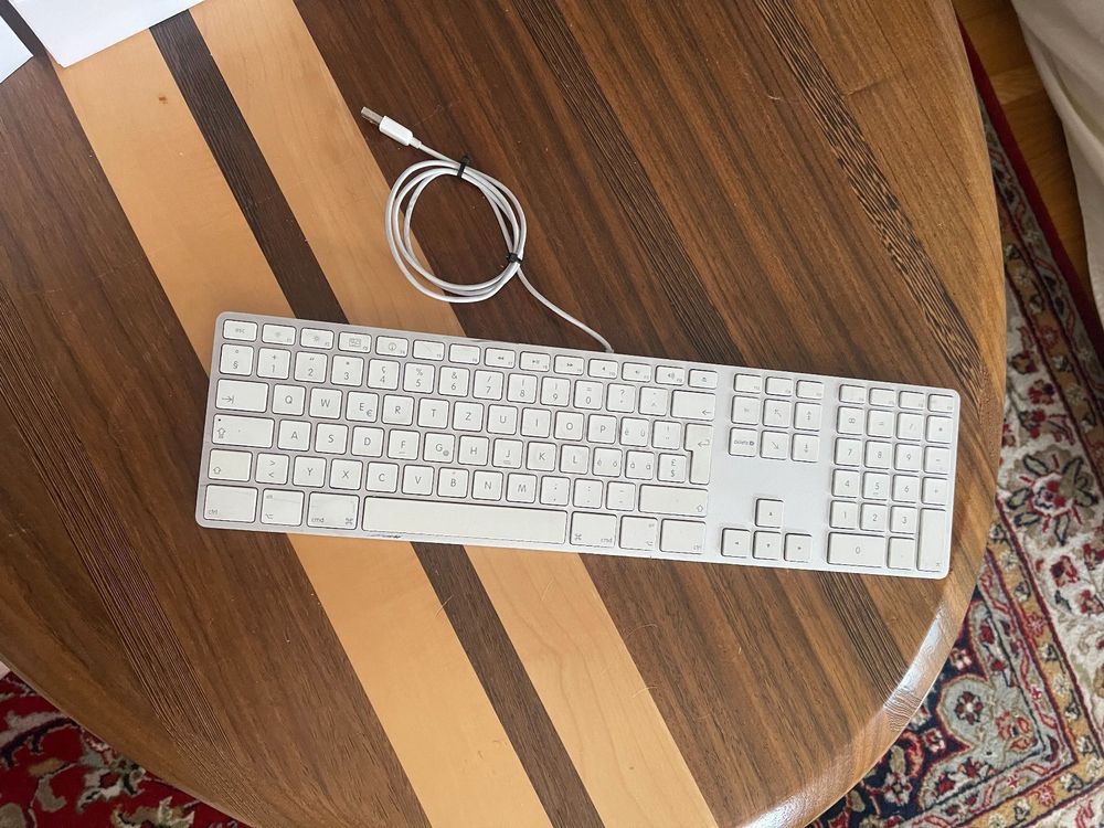 Tastatur Apple mit Zahlenblock (Gebraucht) in Schattdorf für CHF 40 ...