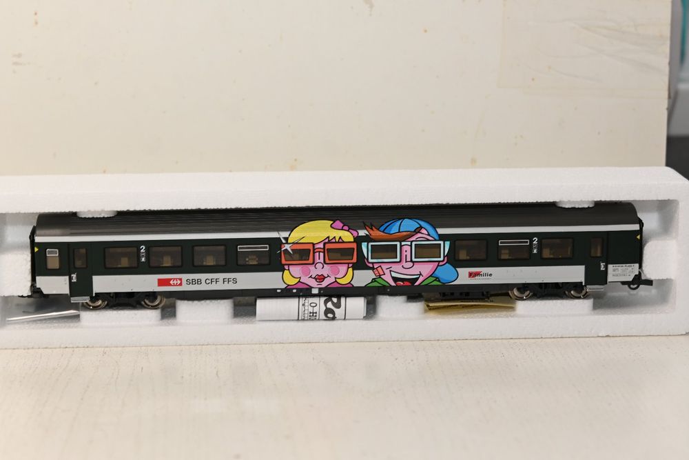 SBB 2 Kl Schweizer Familie Roco HO/DC mit OVP (Gebraucht) in Laupen ZH für CHF 56 – mit ...