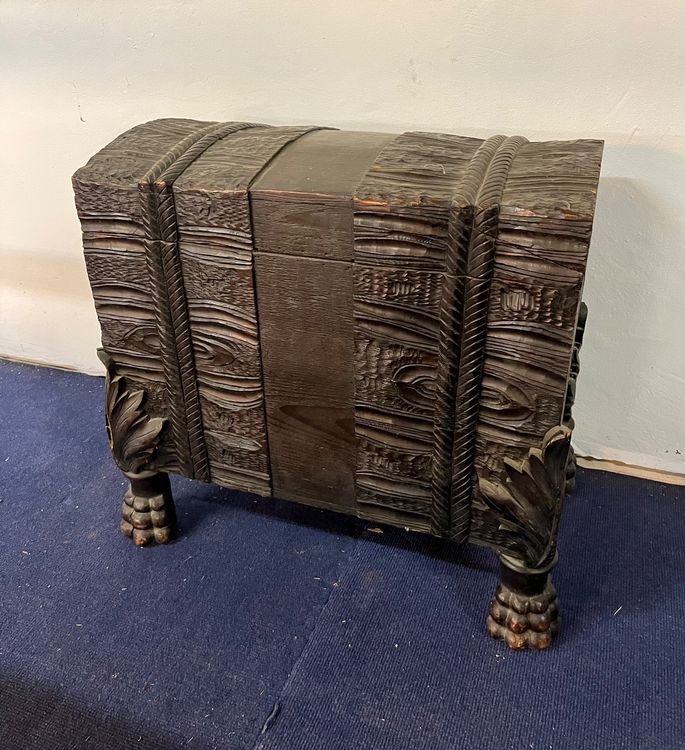 Coffre sculpté (Gebraucht) in Rolle für CHF 37 – nur Abholung auf Ricardo kaufen