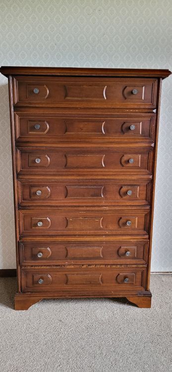 Antike Holzkommode ab nur CHF 40.-!! (Gebraucht) in Schwyz für CHF 42 – nur Abholung auf Ricardo ...