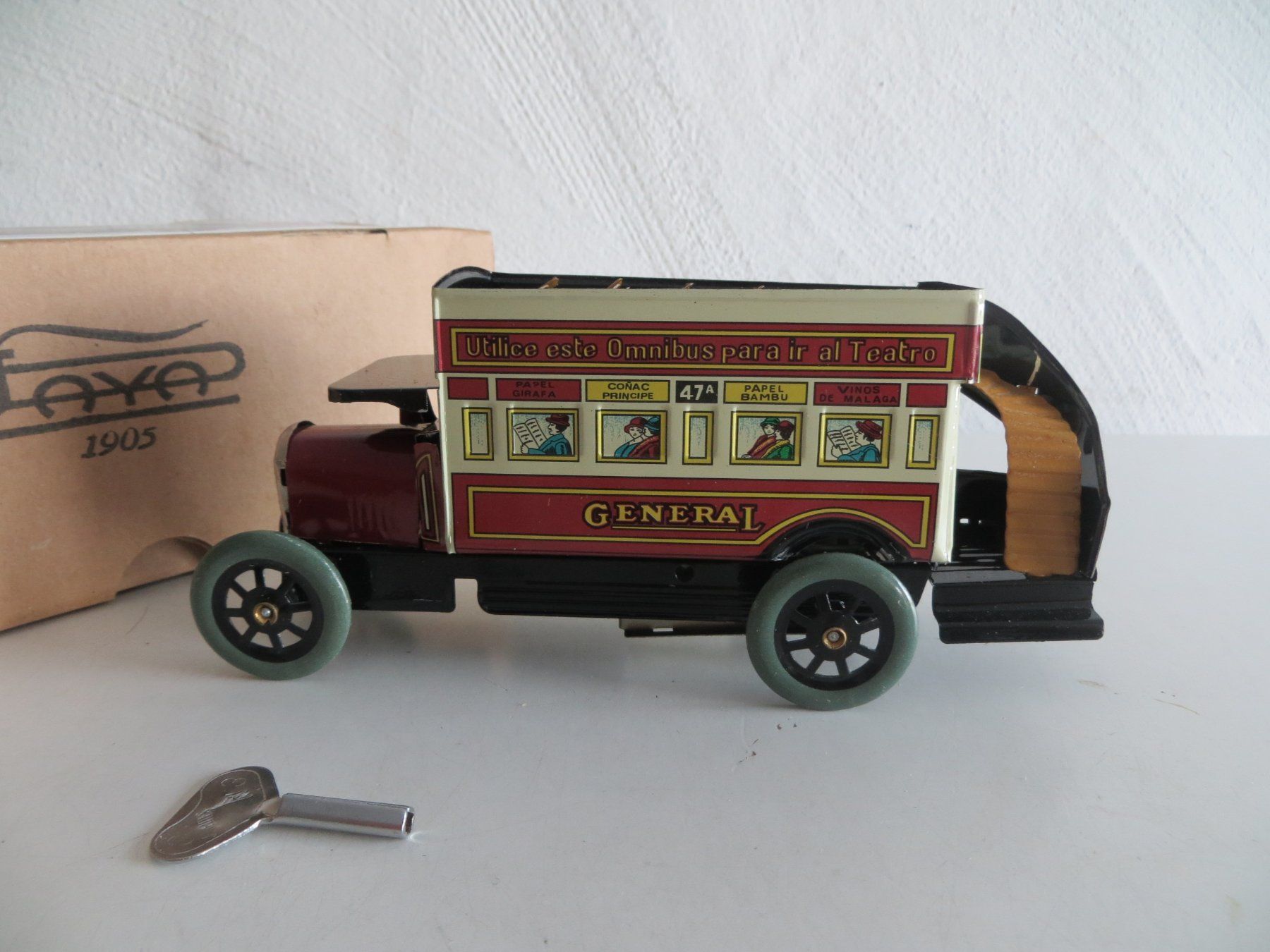 Paya 1:43: Doppeldecker-Bus GENERAL, Uhrwerk, mit OVP (Gebraucht) in St ...