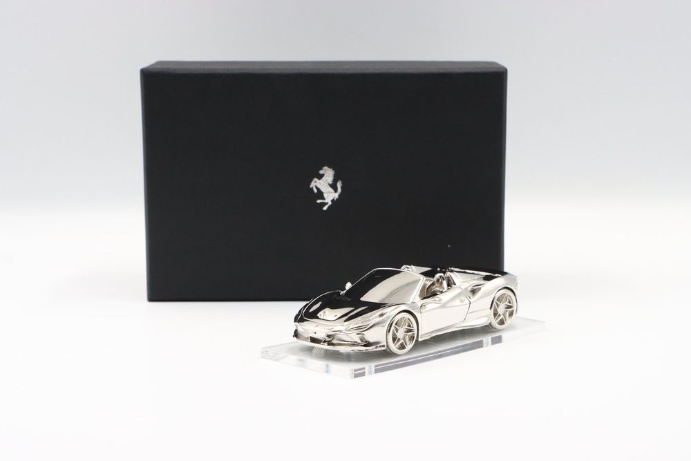 Ferrari F8 Spider 1:43 Briefbeschwerer Key Presentation Box (Neu und ...