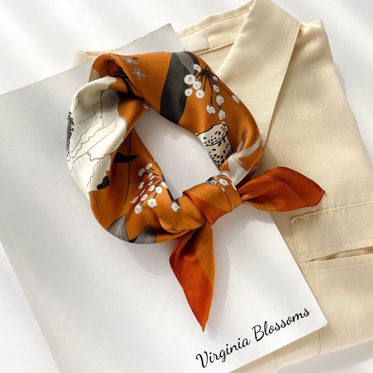 New 53cm Floral Silk Scarf, Terracotta Orange Halstuch (Neu und ...