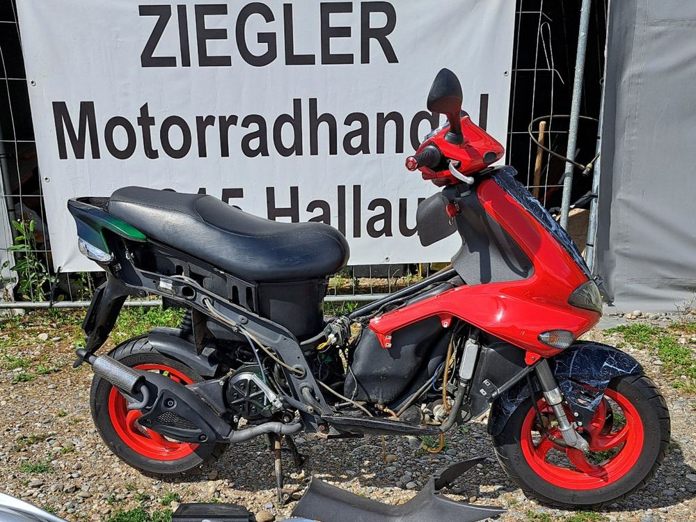Gilera Runner 50 Pure jet Roller Scooter Lieferung möglich (Defekt) in ...